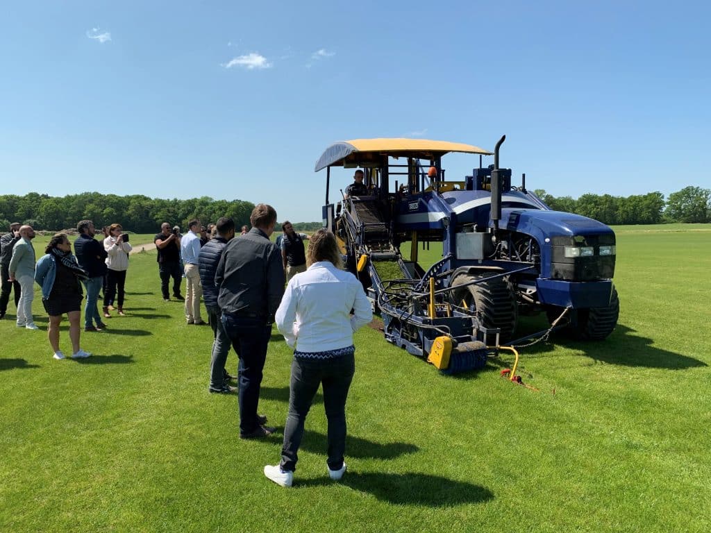 Visite de la gazonnière ExpressGazon à Parcs & Sports IDF - Parcs & Sports